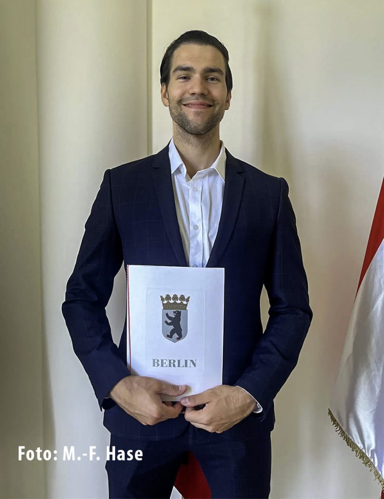 Erster Eiskunstlauf Förderverein e.V. » Nikita Volodin erhält deutsche ...